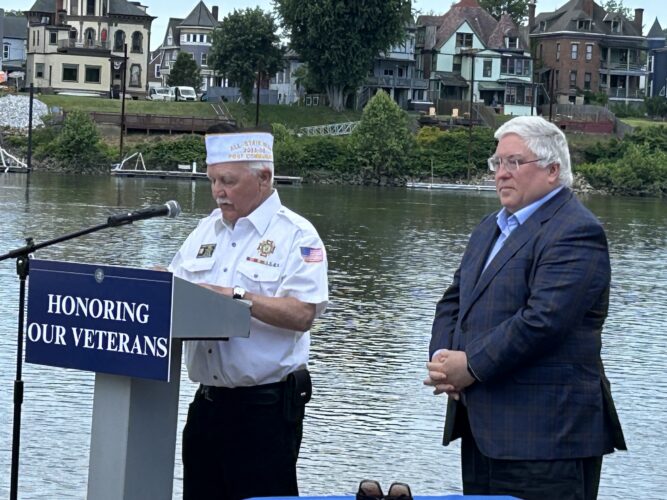 Morrisey signs veterans-related bills in Wheeling | News, Sports, Jobs ...